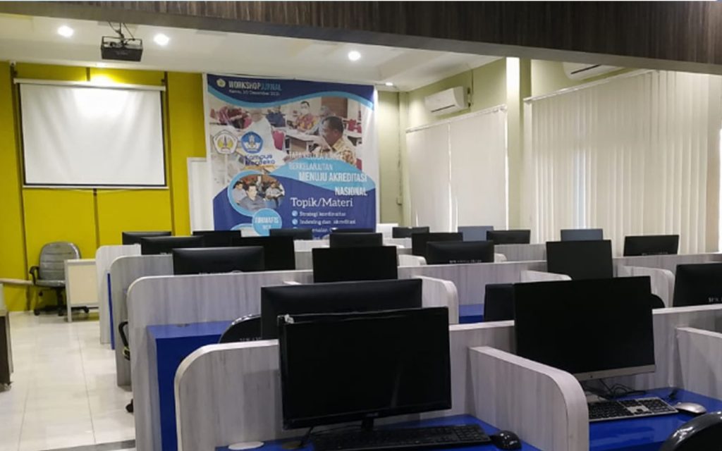 Laboratorium Komputer – Diploma III Administrasi Perkantoran FISIP UNTAN
